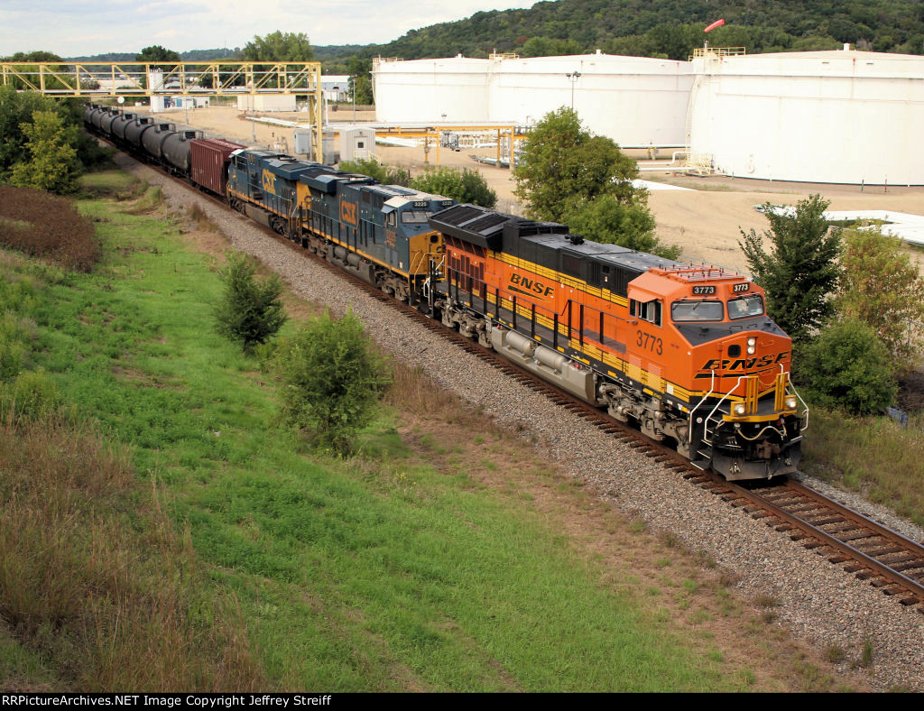 BNSF 3773